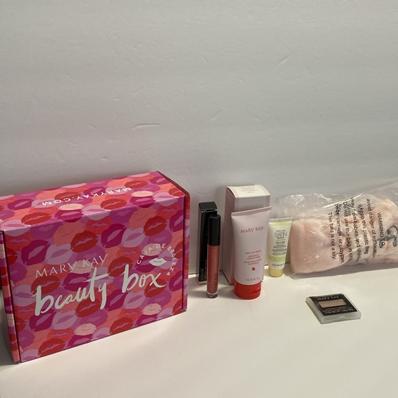 Mary Kay | Makeup | Mary Kay 5 Piece Beauty Box | Poshmark